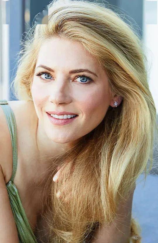 视觉日记｜凯瑟琳·温尼克（Katheryn Winnick）魅力人像写真精选