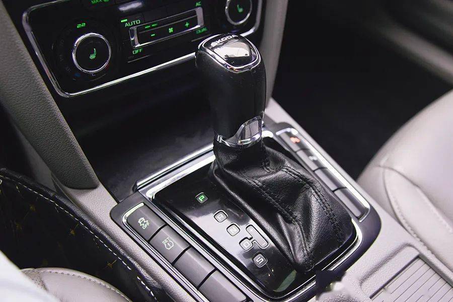 7万出头的德系B级车，1.8T+6AT还是大掀背_搜狐汽车_搜狐网