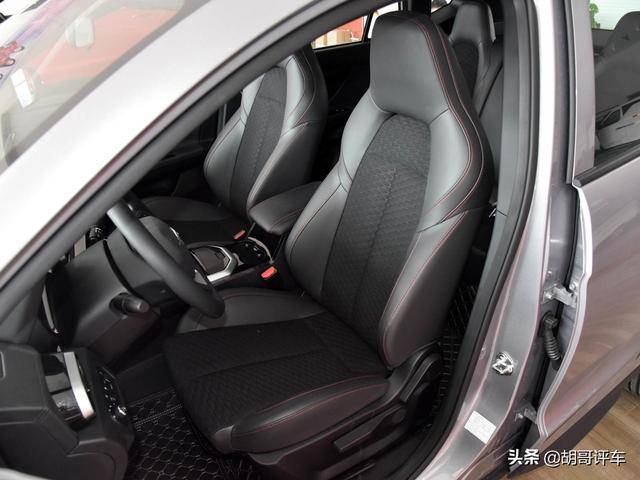 油耗6.9L，尺寸不小省油便宜的高性价比SUV，带你看海马8S_搜狐汽车_搜狐网