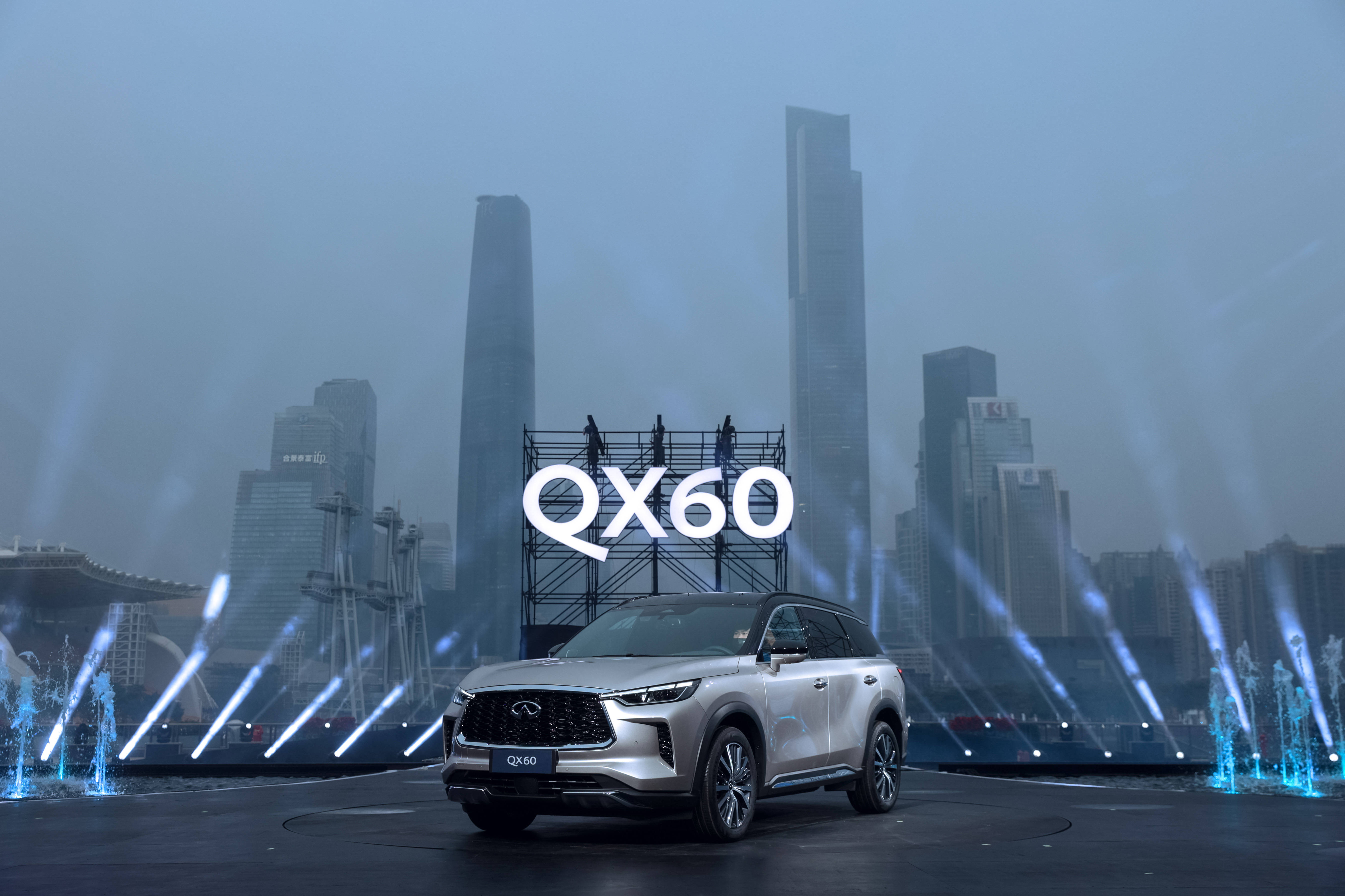 英菲尼迪全新一代QX60预售45万起，跟雷克萨斯RX如何选？_搜狐汽车_搜狐网