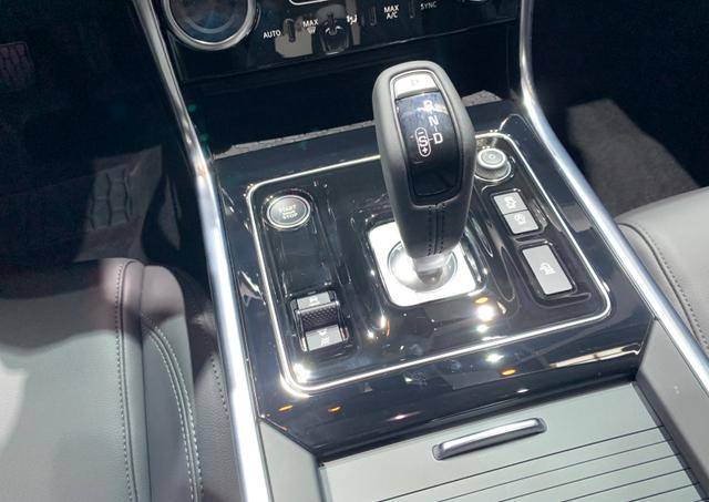 捷豹XEL展现英伦格调，配置再次升级，能否超越同级BBA车型_搜狐汽车_搜狐网