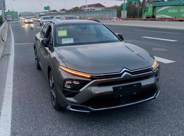 16.2万买辆雪铁龙凡尔赛C5x，公司首辆，同事赞叹：浪漫且风雅_搜狐汽车_搜狐网