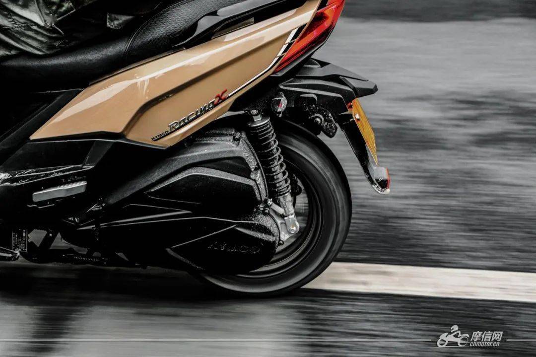 高颜带感又好用——光阳Racing X150测评_搜狐汽车_搜狐网