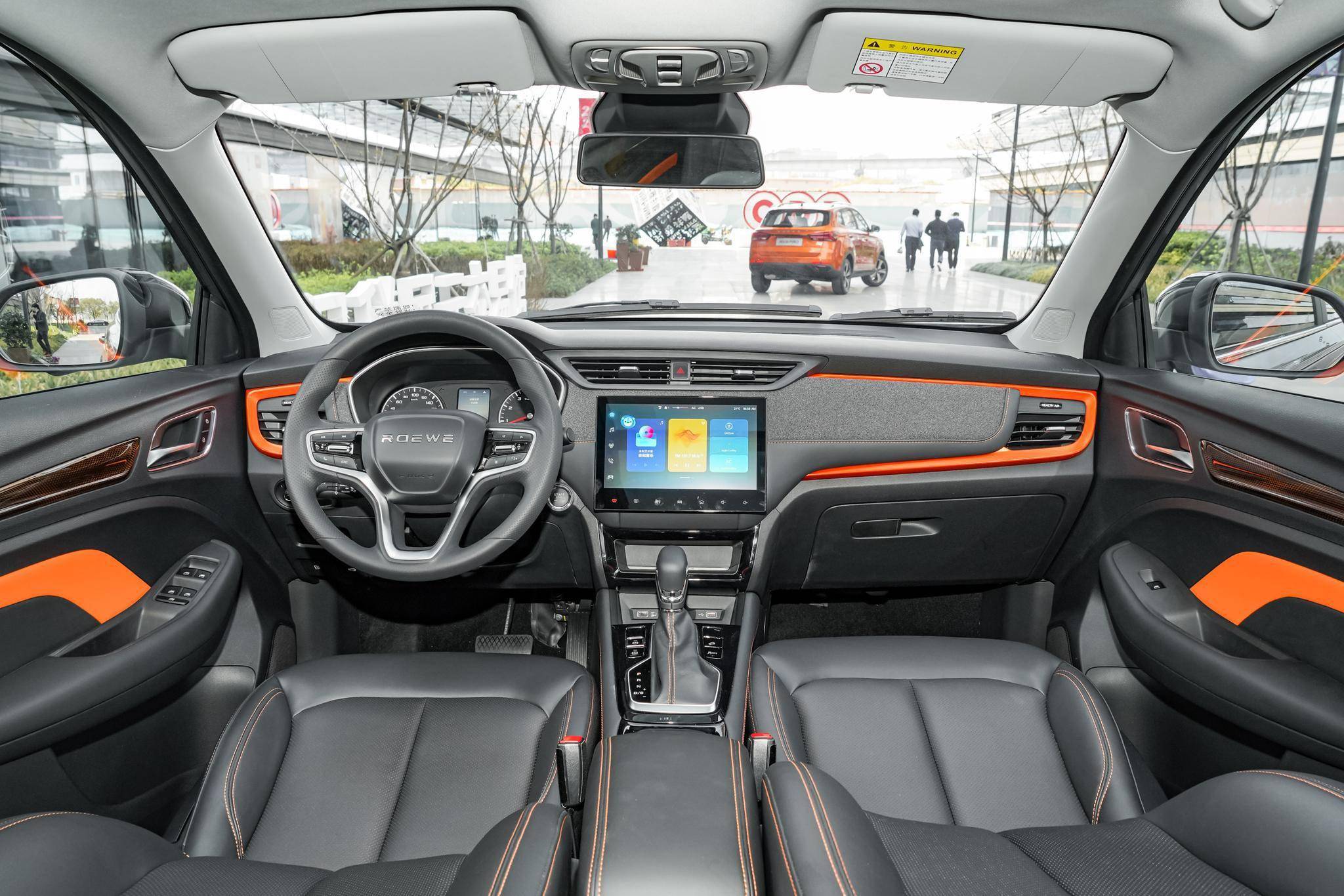 解读荣威RX3：1.6L自吸毛病少，稳重靠谱又便宜的SUV，售6.98万起_搜狐汽车_搜狐网