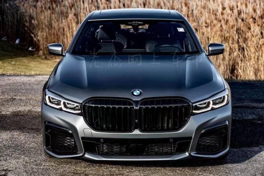 宝马7系中的“旗舰”，新版M760实拍！12缸强悍引擎+四驱，真霸气_搜狐汽车_搜狐网