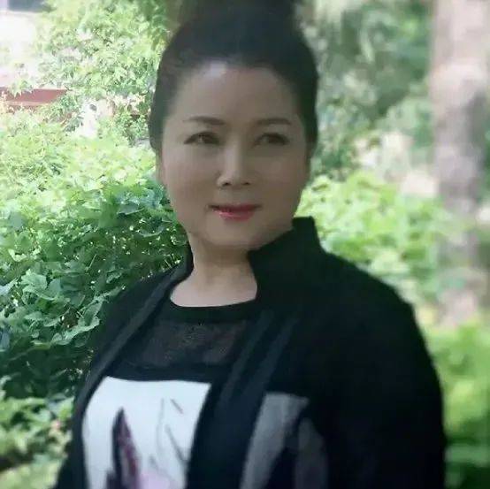 【国画天地】她的新工笔画充满天趣和诗意的大境界_李敏_花鸟_山水