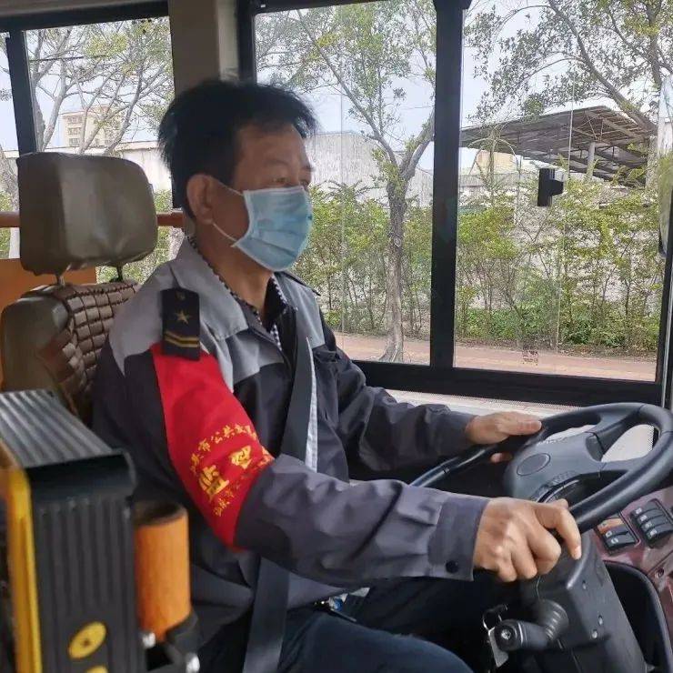 乘客突发心脏病,公交车司机上演生死救援!马航一架波音737出险情 乘客被吓哭老人陈奕