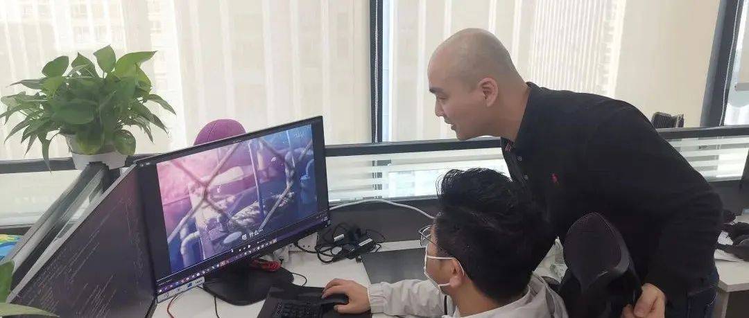 【两岸青年创业故事】| 2022014期：老电影变清晰 老照片“自己修”！_科技_技术_数字