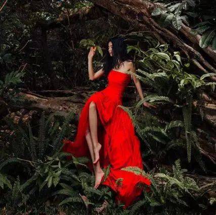 A/W2022深圳时装周｜SIYI Queen：刚与柔，明与暗，绽放多元魅力_Queen_时装周_深圳