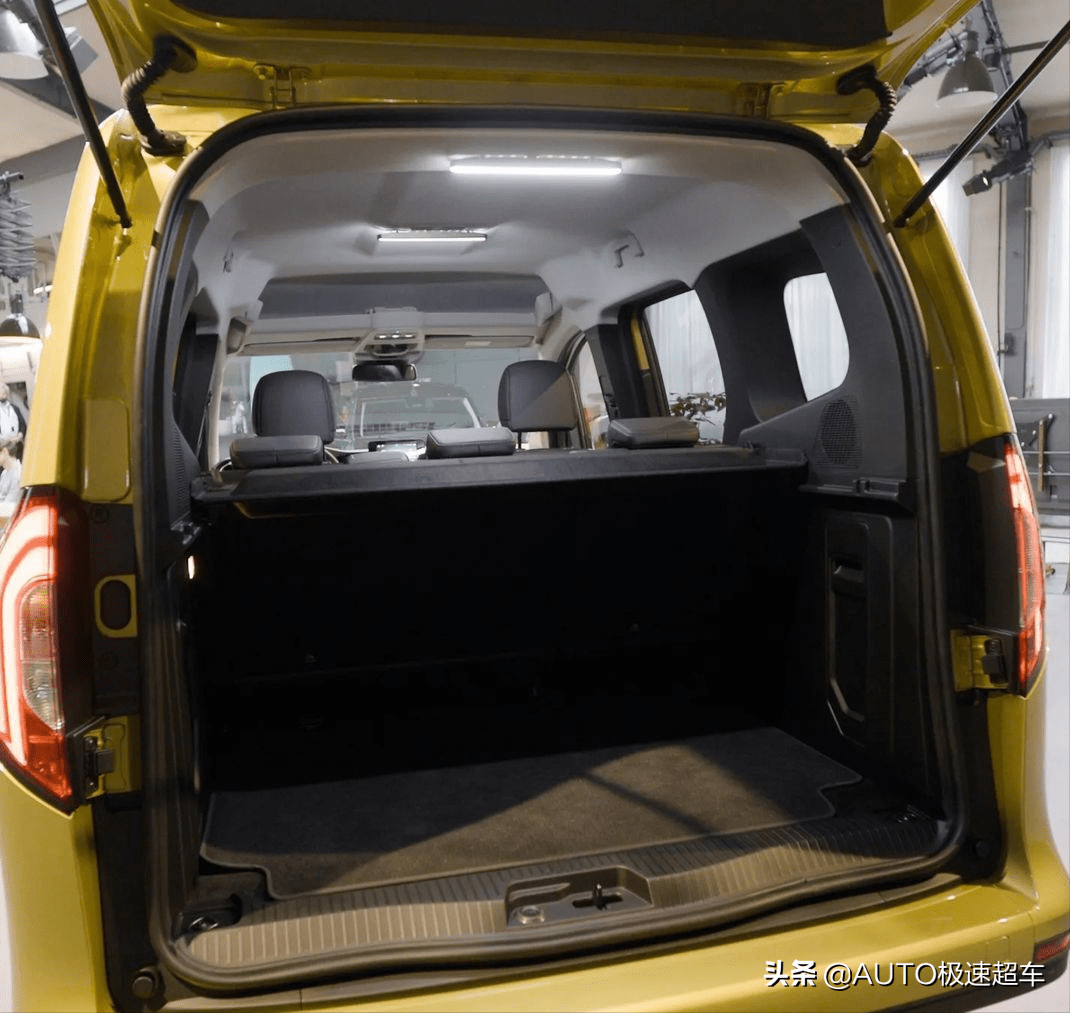 奔驰“廉价”MPV曝光，1.3T引擎+双侧滑门，内饰精致，空间更宽裕_搜狐汽车_搜狐网