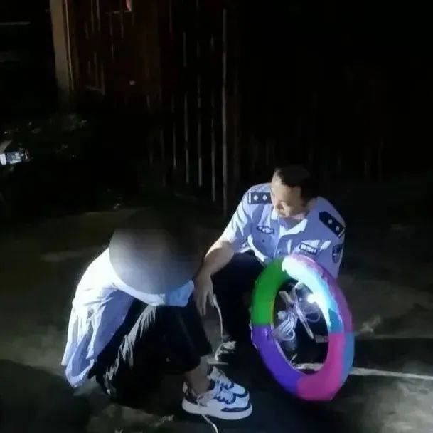玉林一男子轻生跳桥后反悔,被困桥底泡水近半个小时昆明女子驾车坠河不幸身亡桥墩江大桥