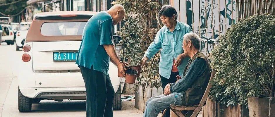 5月份，45-65岁的，就要面对现实了！_医生_杯子_什么