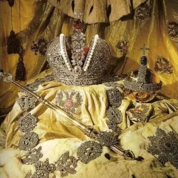 俄罗斯珠宝艺术传统复兴的第一人_Axenoff_灵感_珐琅