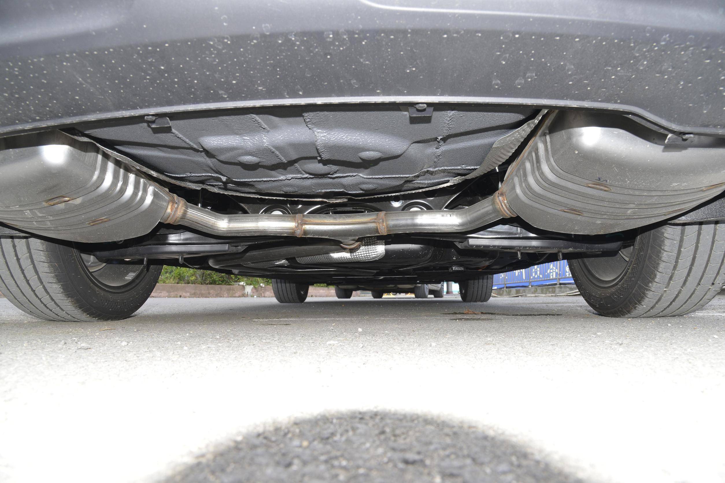 详解2023款全新红旗H5：外观大改，三种动力可选，售15.98万元起_搜狐汽车_搜狐网