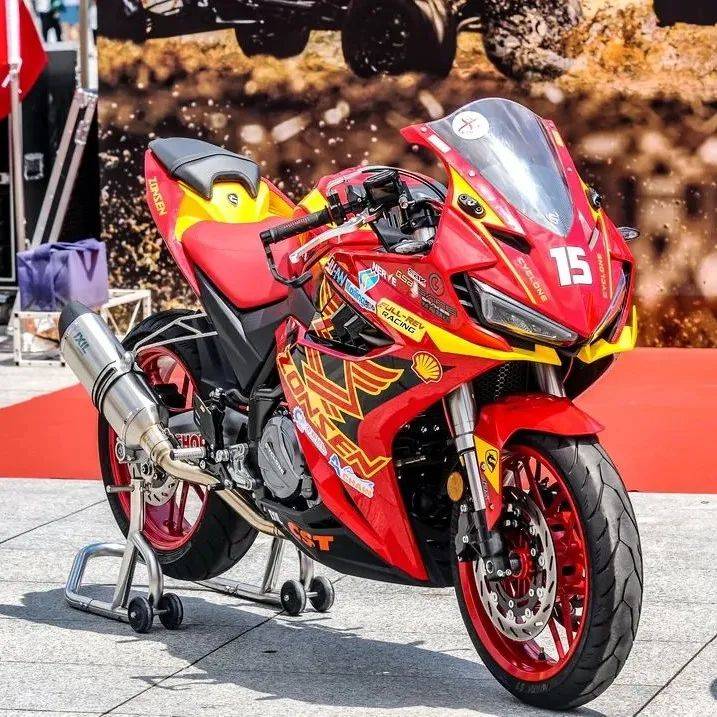 特写：赛道规格的宗申赛科龙 RC401_广州市_MotoGP_运动