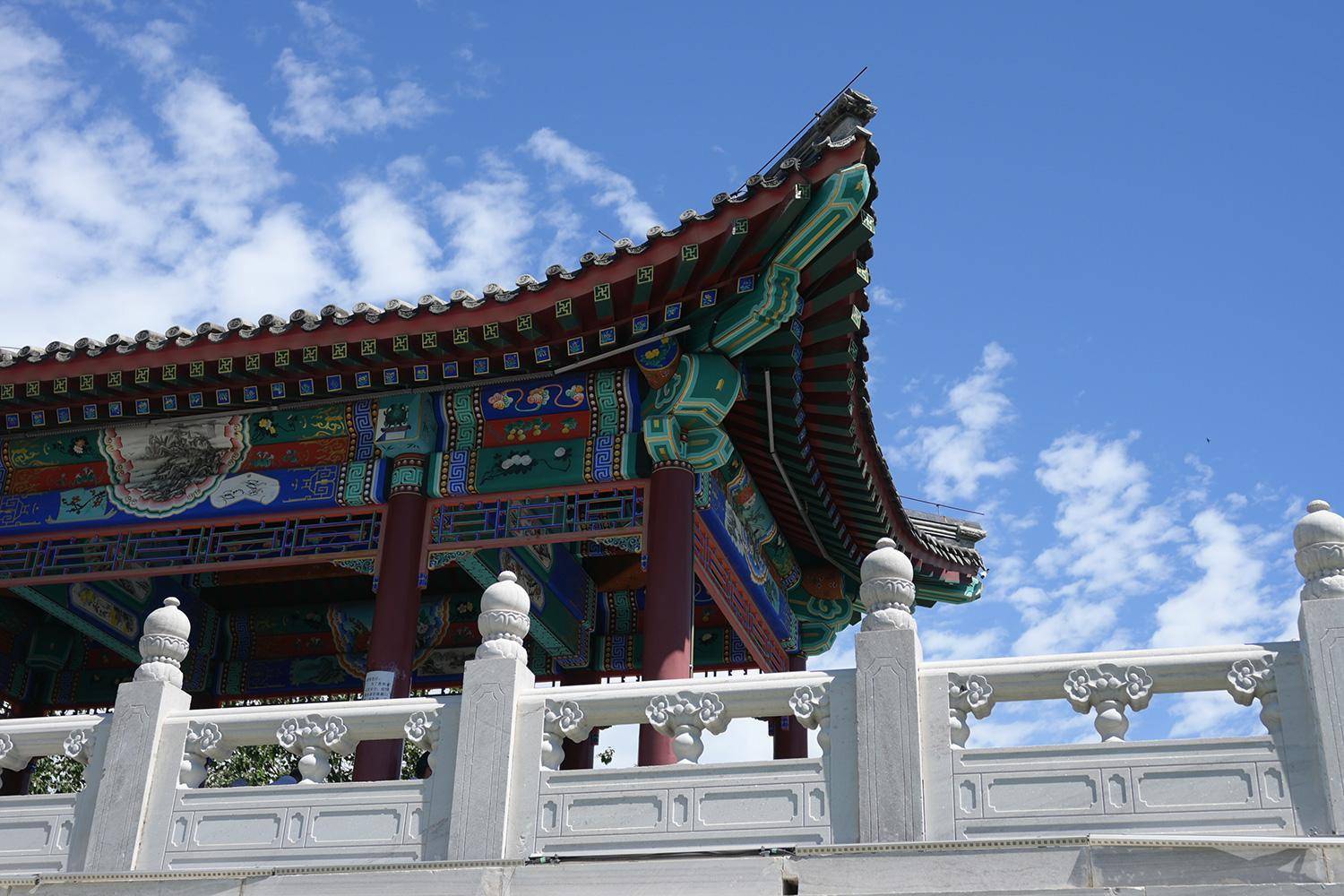 半幅微单和全幅微单，拍人像差距大吗？通过尼康Z30、Z5来看看_镜头_效果_尼克尔