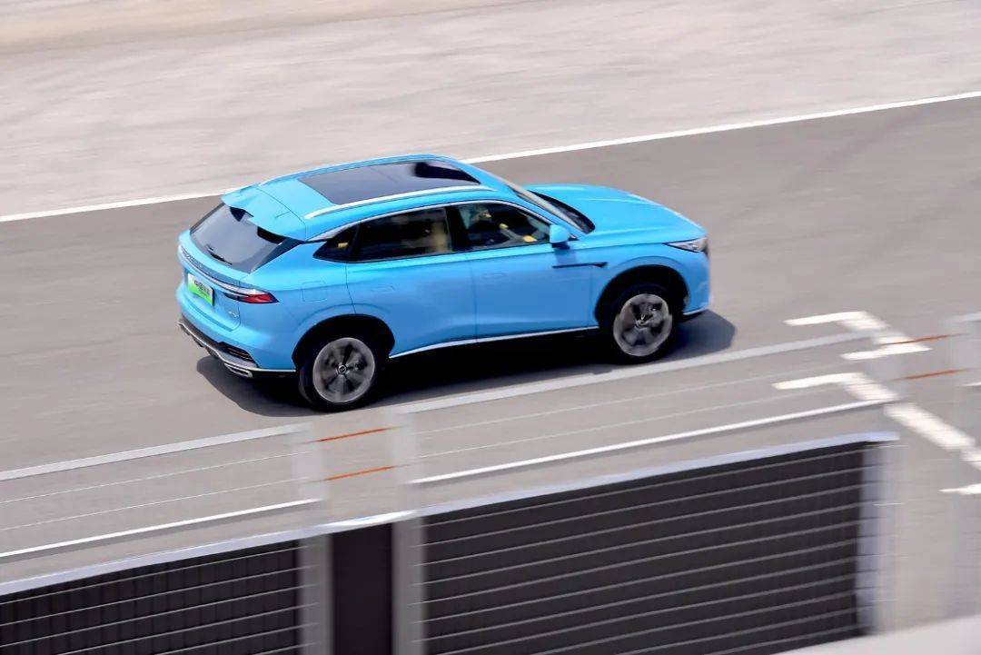 续航1483公里更有强性能，全新第三代荣威超混eRX5实力超全面_搜狐汽车_搜狐网