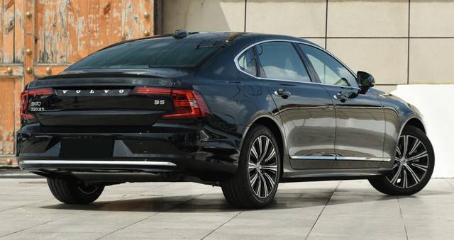 新款沃尔沃S90起售价格40.69万 比奥迪A6L还大 搭载48伏轻混_搜狐汽车_搜狐网