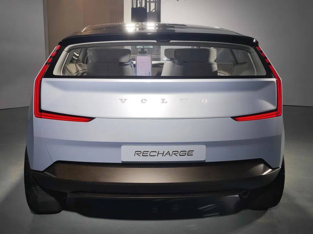 实拍沃尔沃Concept Recharge概念车：纯电旗舰不止于大_搜狐汽车_搜狐网