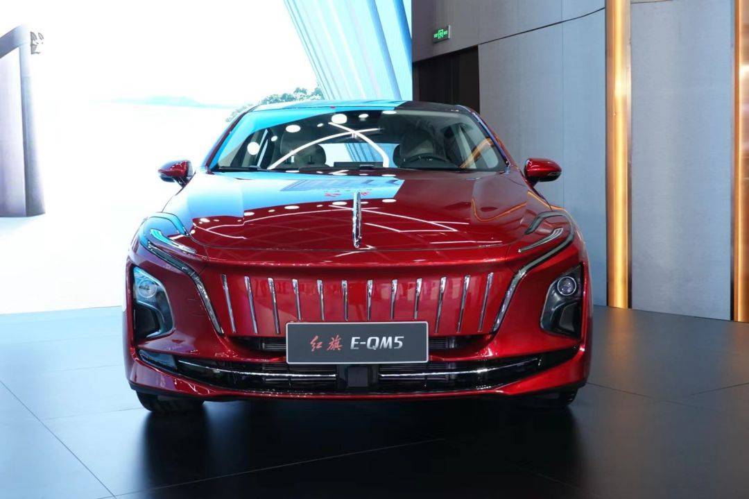 续航605公里 后排宽敞越级 红旗E-QM5 PLUS北区上市售20.78万元_搜狐汽车_搜狐网