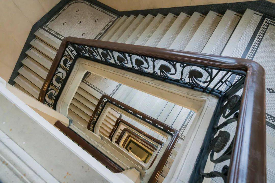 【ROOF 325 RESTAURANT | BAR】历史博物馆|上线即抢光，手慢无！368元抢门市价1390元甄选浪漫双人餐！_roof_美食_餐厅