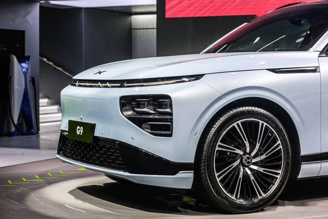 实拍小鹏G9：800V高压SiC平台，听一首歌的时间，新增续航200km_搜狐汽车_搜狐网