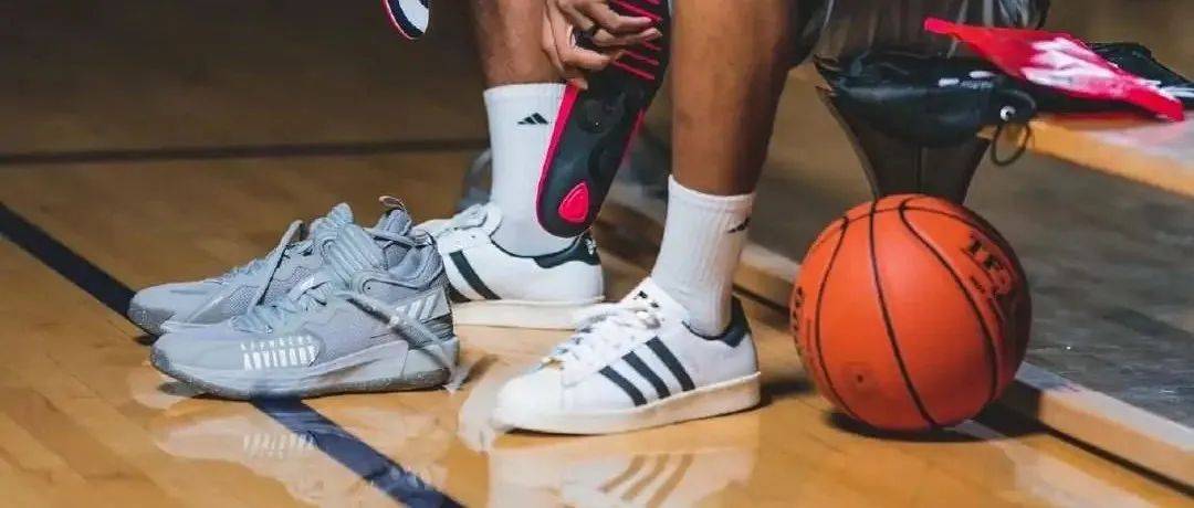 大受认可！NBA球员上脚最多的adidas签名鞋！居然是这双……_Dame_拉德_Lillard