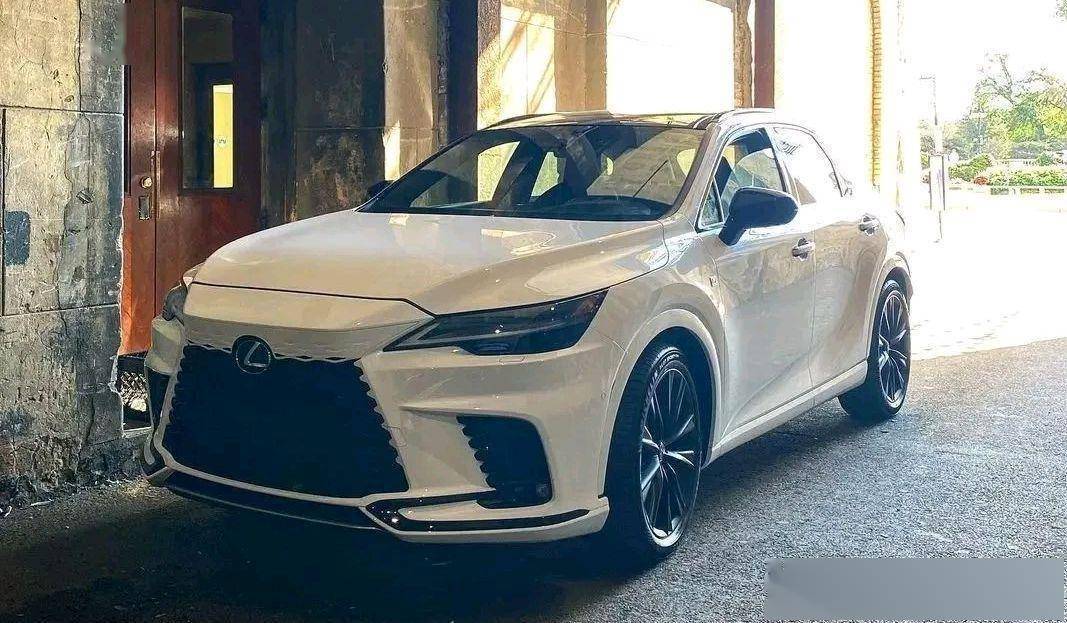 气场媲美奔驰GLE，雷克萨斯高颜值SUV亮相，2.4T+运动套件，霸气_搜狐汽车_搜狐网