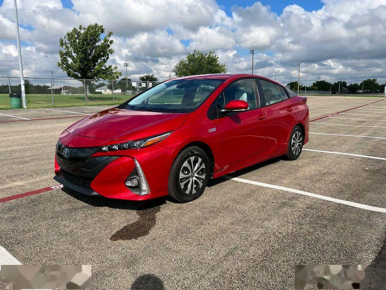 新版丰田普锐斯曝光，2.5升插电混动引擎+大嘴格栅，帅气_搜狐汽车_搜狐网