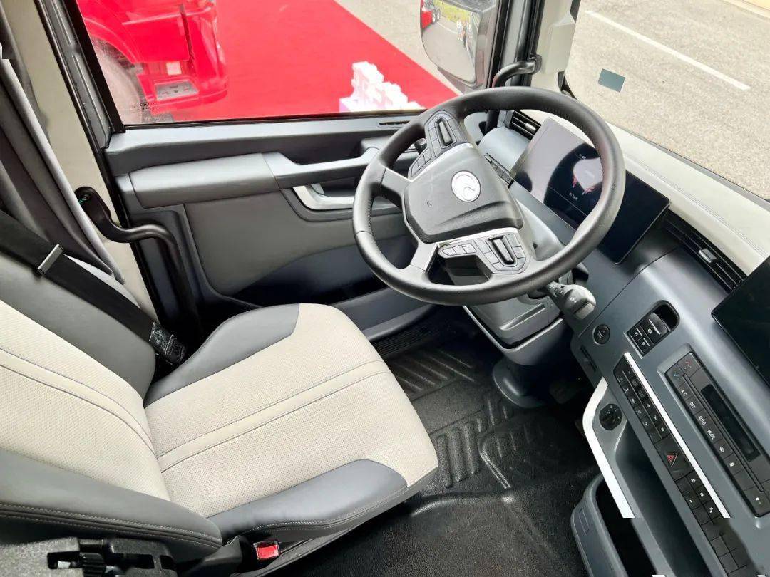 华菱S11/X9同步上市！38.3万起售！详细评测来了！_搜狐汽车_搜狐网