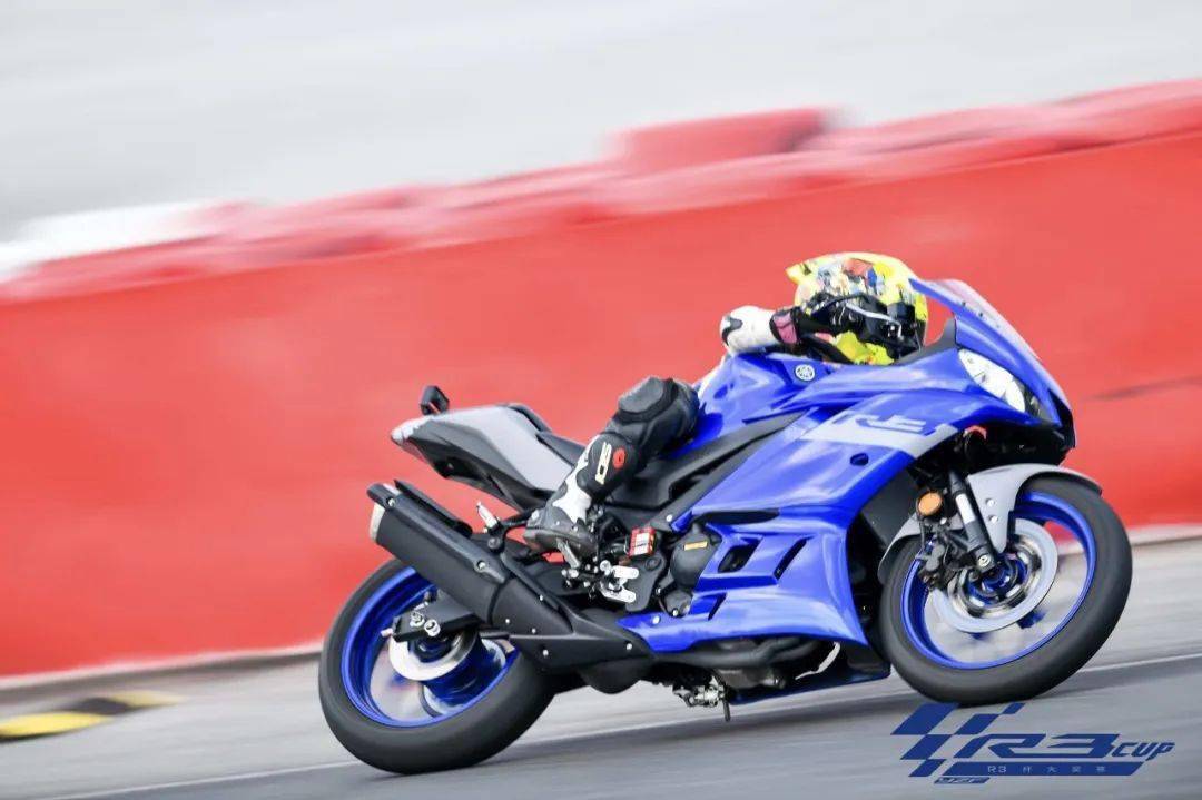 冠军车手面授，专业宠粉新高度｜女车主带你体验雅马哈R3 CUP大奖赛-上海站_搜狐汽车_搜狐网