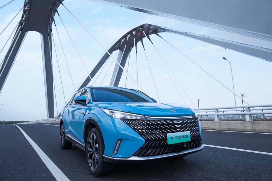 交互格栅 横移屏幕 搭载10挡混动的全新荣威eRX5综合实力如何？_搜狐汽车_搜狐网