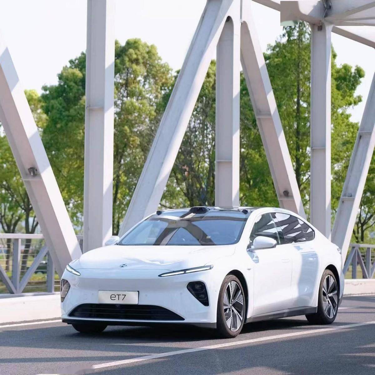 重磅！媒体实测蔚来ET7碾压对手 综合排行榜第一名_搜狐汽车_搜狐网