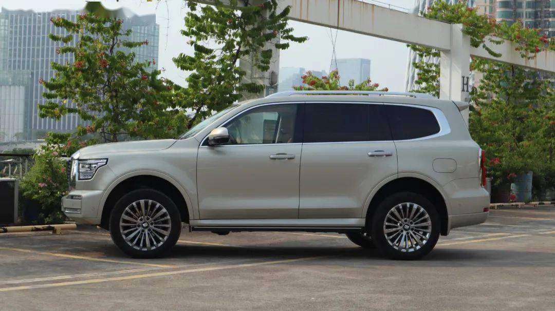 全系3.0T V6+9AT！硬派四驱，超强360马力，实测油耗竟有惊喜！_搜狐汽车_搜狐网