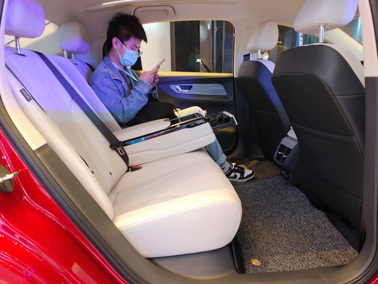 电动C级豪车内卷，红旗E-QM5能成卷王吗？_搜狐汽车_搜狐网