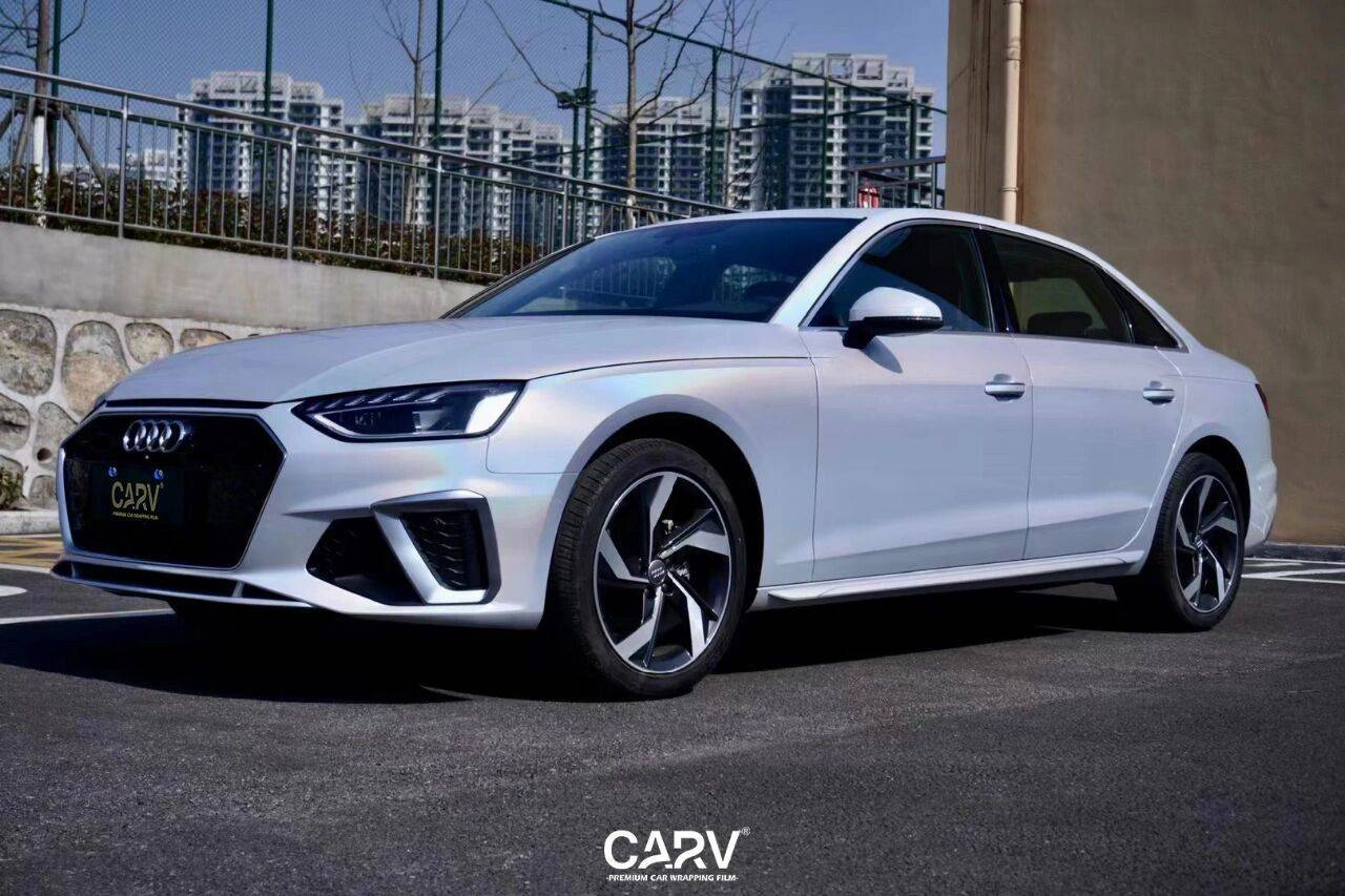 奥迪A4L卡孚CARV改色膜镭射白，彩虹的七彩镭射白_搜狐汽车_搜狐网