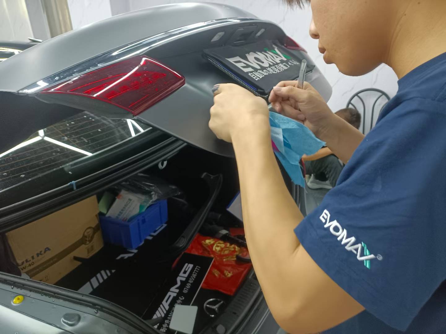 奔驰E53 AMG选择EVOMAX易玛日本TPU隐形车衣漆面保护膜_搜狐汽车_搜狐网