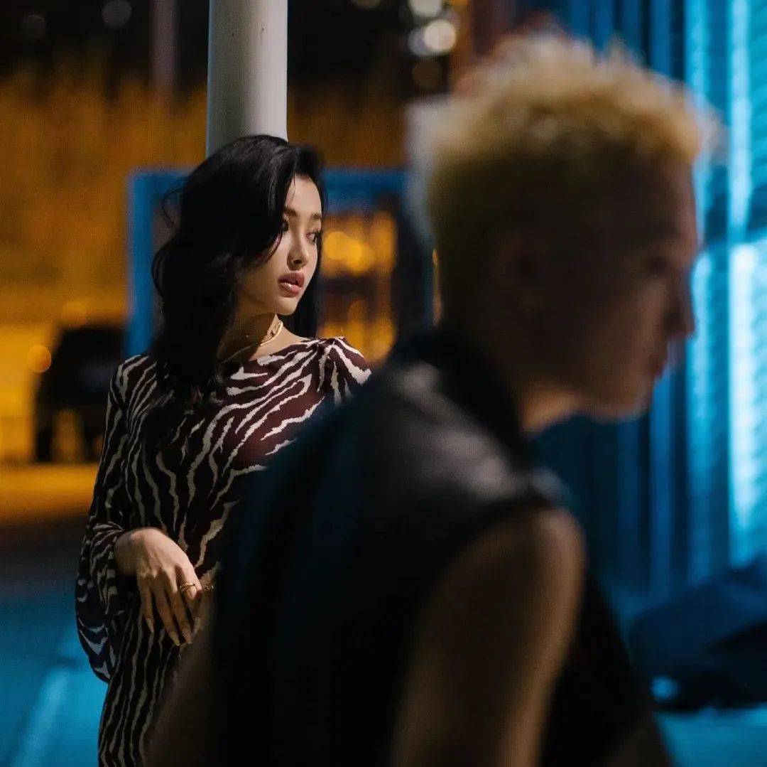 Asen这是要和女友一起拍MV？_上新_福克斯_照片