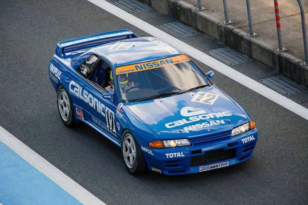 制霸日本赛车场的蓝色战神，TLV GTR R32 IMPUL Calsonic模型试玩_搜狐汽车_搜狐网