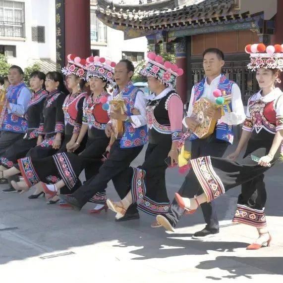 声音里的中国丨彝族代表性乐器,为何与江南水乡的琵琶如此相似?弦子左脚楚雄