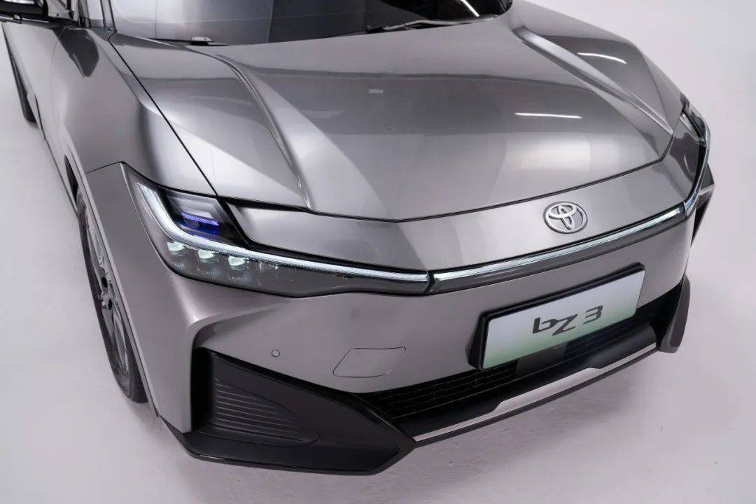 丰田bZ3纯电动轿车全球首发，抢先体验_搜狐汽车_搜狐网