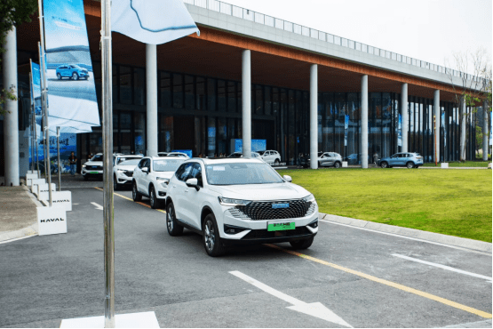 王者加冕 第三代H6 DHT-PHEV 15.98万元起售_搜狐汽车_搜狐网