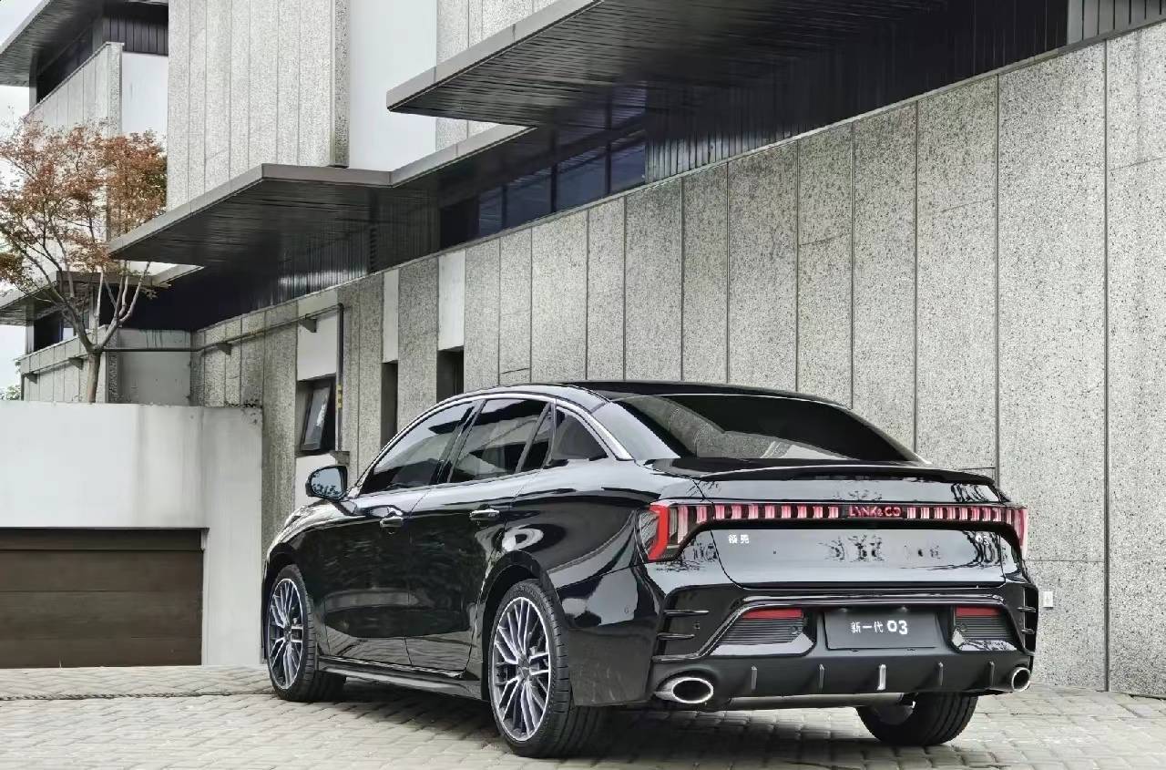 新一代领克03这款运动车型特别适合年轻人_搜狐汽车_搜狐网