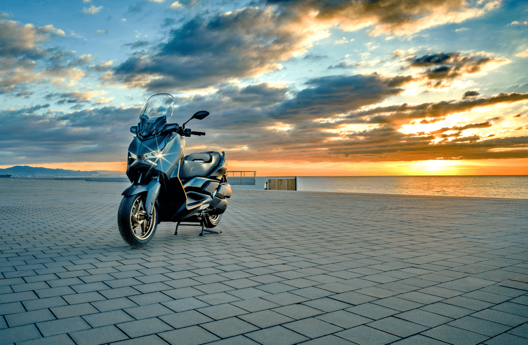 Yamaha 2023 Tech XMAX300 豪华踏板_搜狐汽车_搜狐网