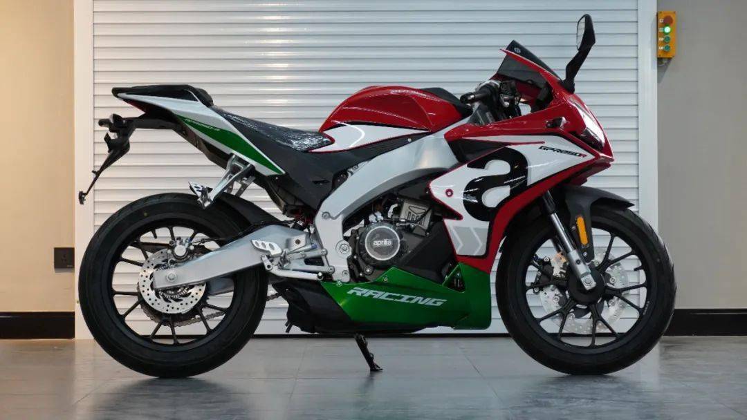 22980元，阿普利亚的入门仿赛GPR 250R 车型展示_搜狐汽车_搜狐网