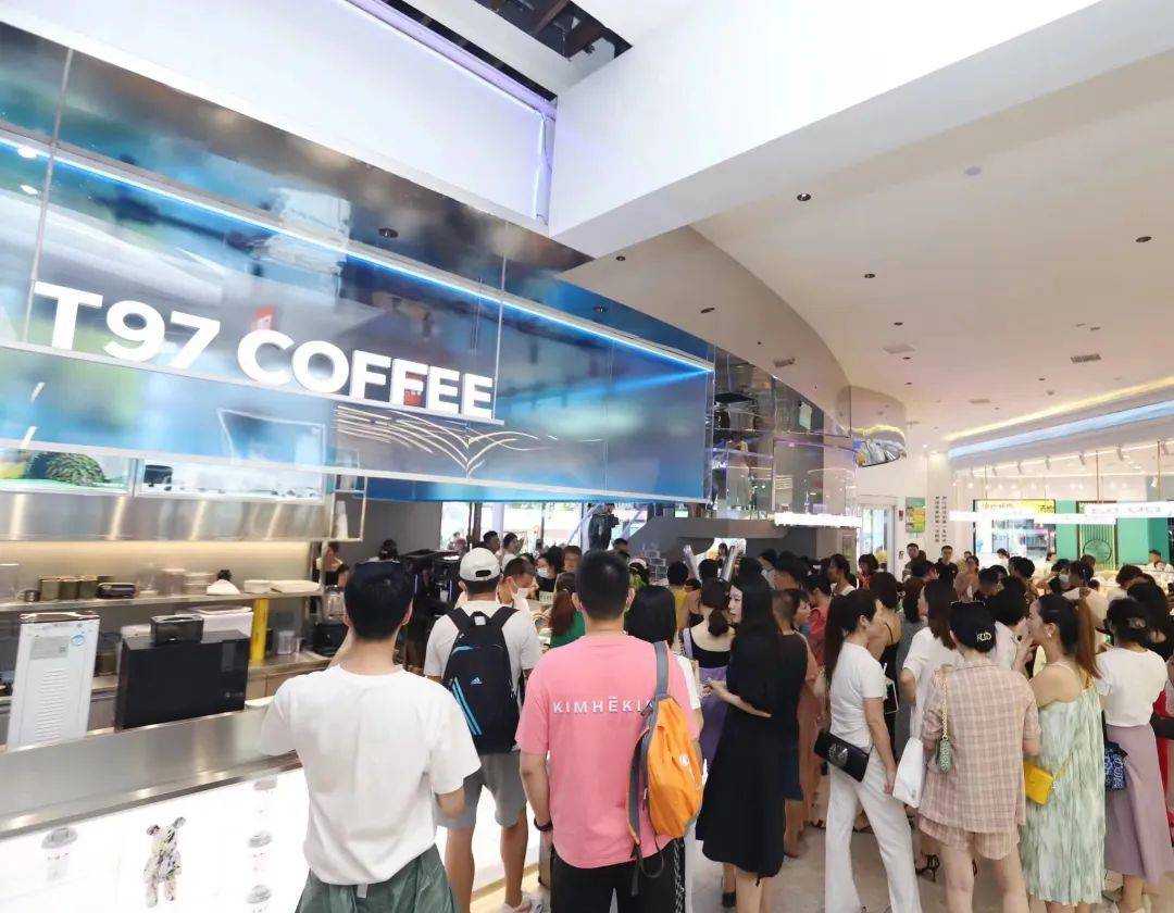 爆火的T97，“争议”李潇的生意经_直播间_传播_数据