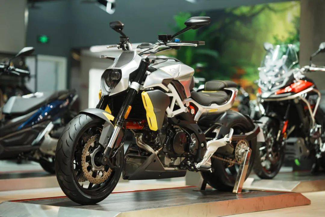 宗申RA900领衔车展，跑车、踏板、巡航等多款新车亮相，还有20台机车免费送_搜狐汽车_搜狐网