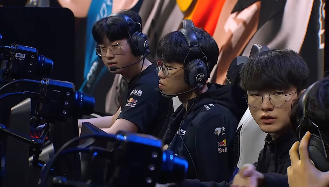 对Faker存在偏见？LPL官方遭质疑：S12开赛至今，Faker没拿过MVP_比赛_选手_观众