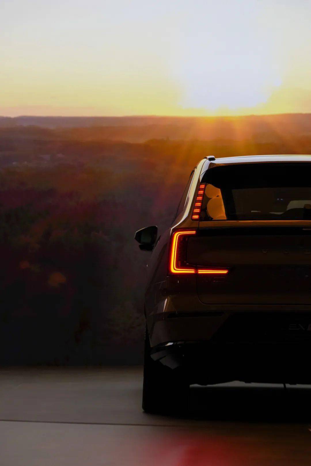 沃尔沃发布全新纯电旗舰SUV EX90_搜狐汽车_搜狐网