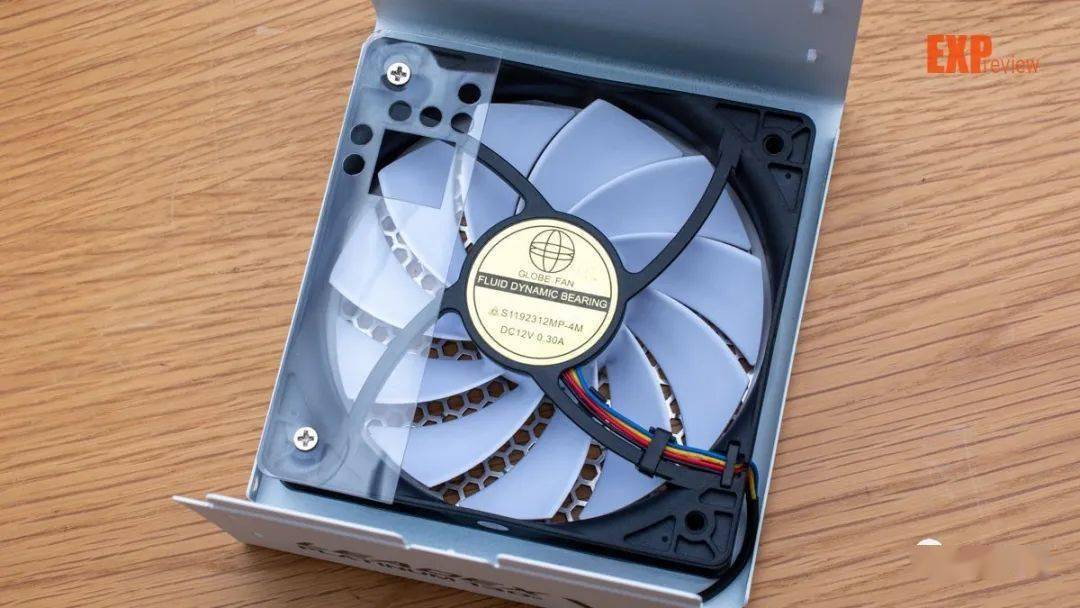 振华Leadex VP1000W PRO电源评测：体积更精巧，性能更强悍_输出_模组_风扇